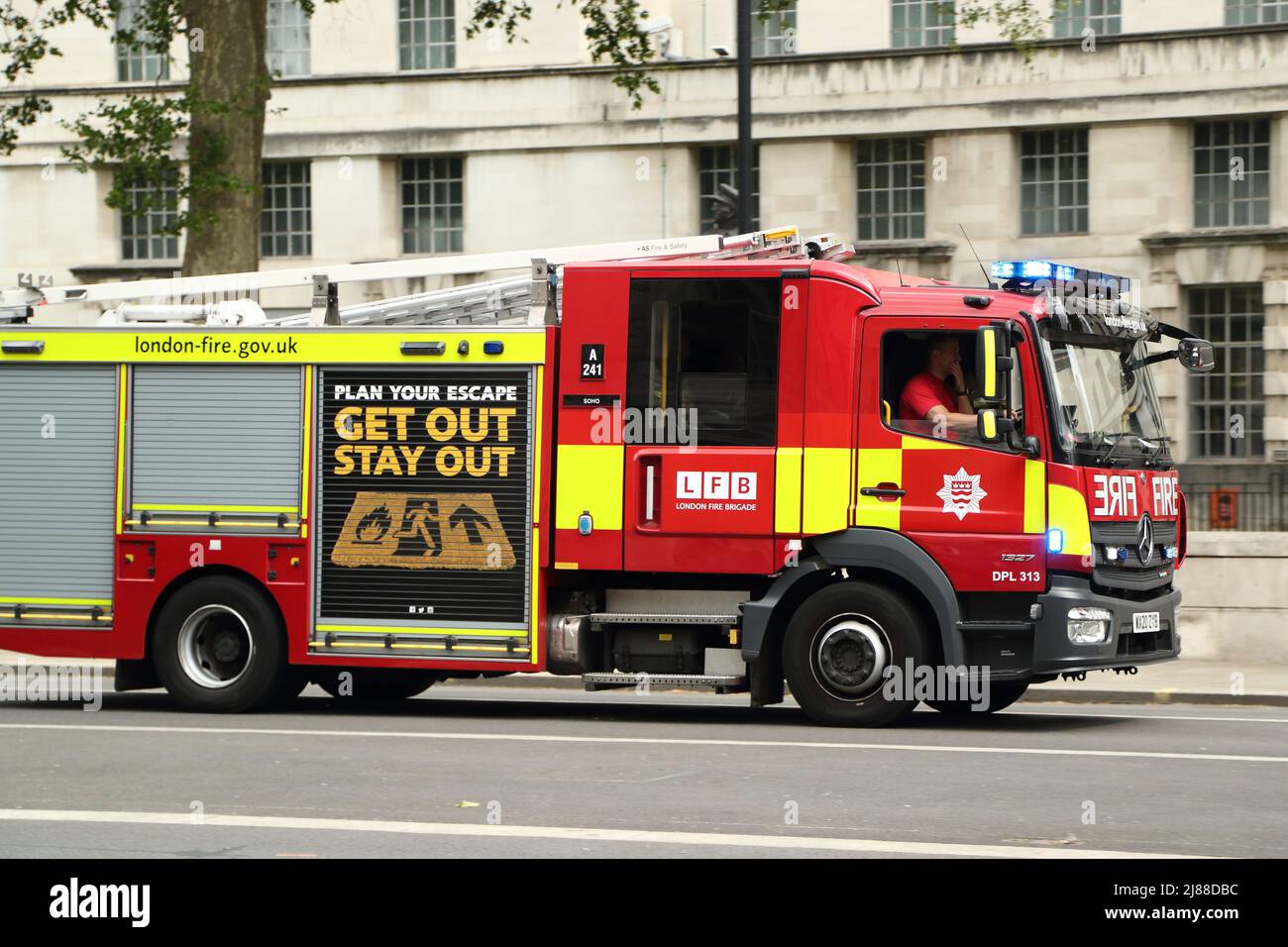 London fire engine hi-res stock photography and images - Alamy