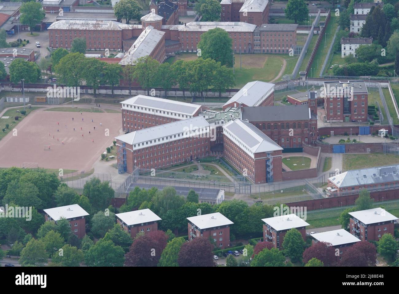 11 May 2022, Hamburg: View of the Fuhlsbüttel correctional facility ...