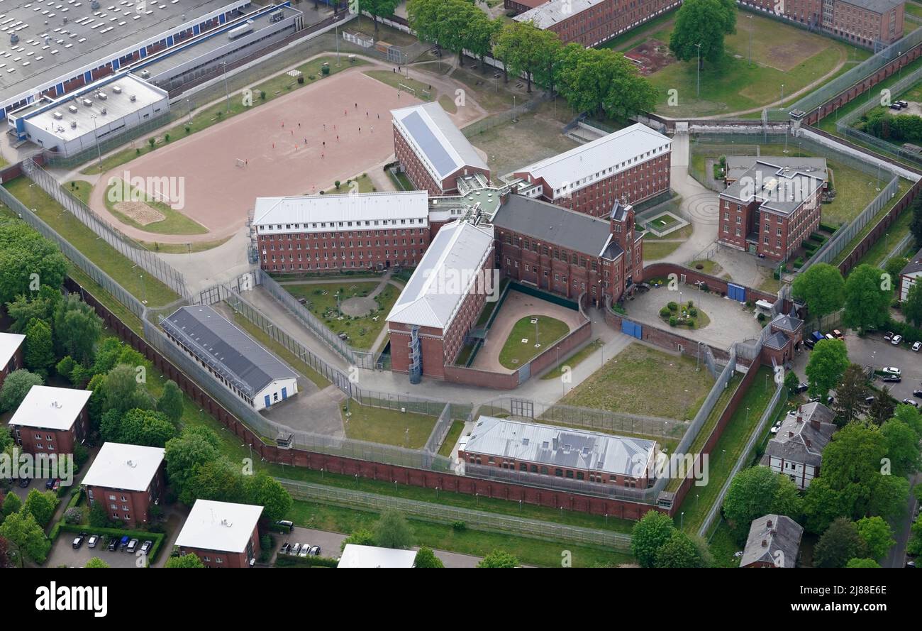 11 May 2022, Hamburg: View of the Fuhlsbüttel correctional facility ...