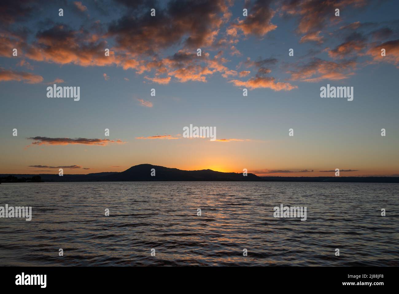 Lake Rotorua at sunset, New Zealand Stock Photo - Alamy