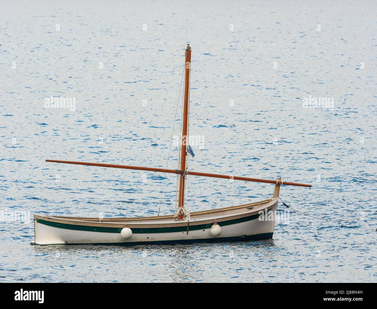 Lateen sail hi-res stock photography and images - Alamy