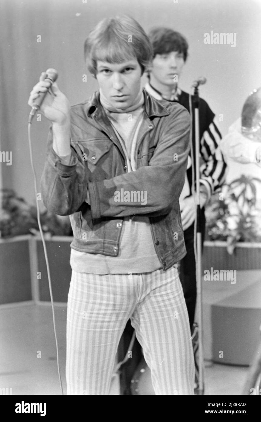 MANFRED MANN UK pop group with singer Mike d'Abo in August 1966.Photo ...