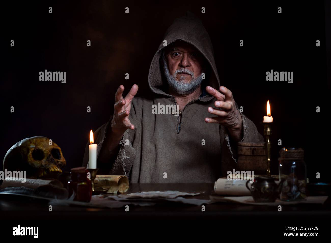 Telling product hi-res stock photography and images - Alamy