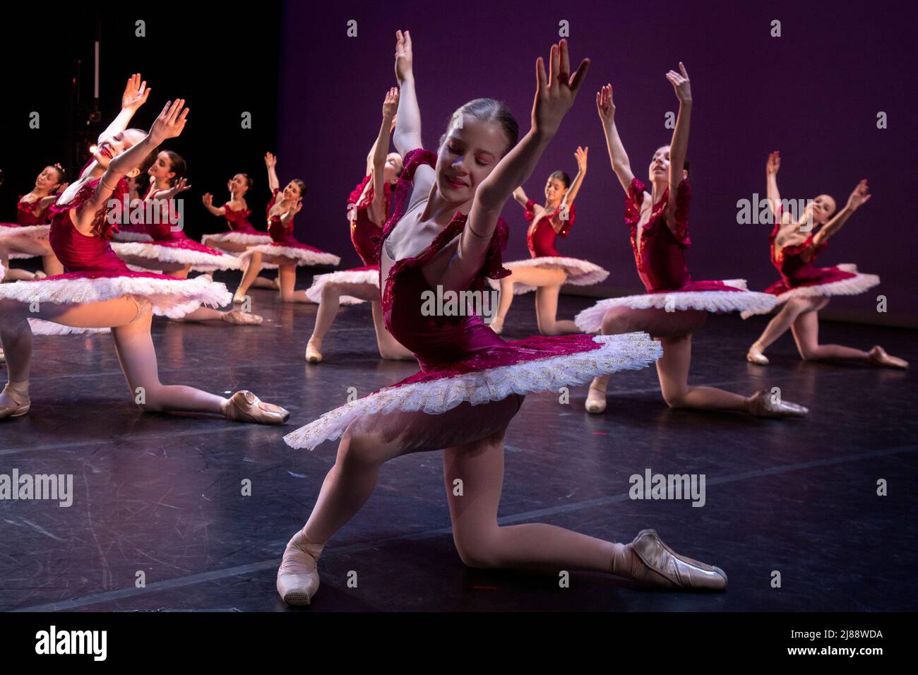 Dance ballerina ballet russian hi-res stock photography and images - Alamy