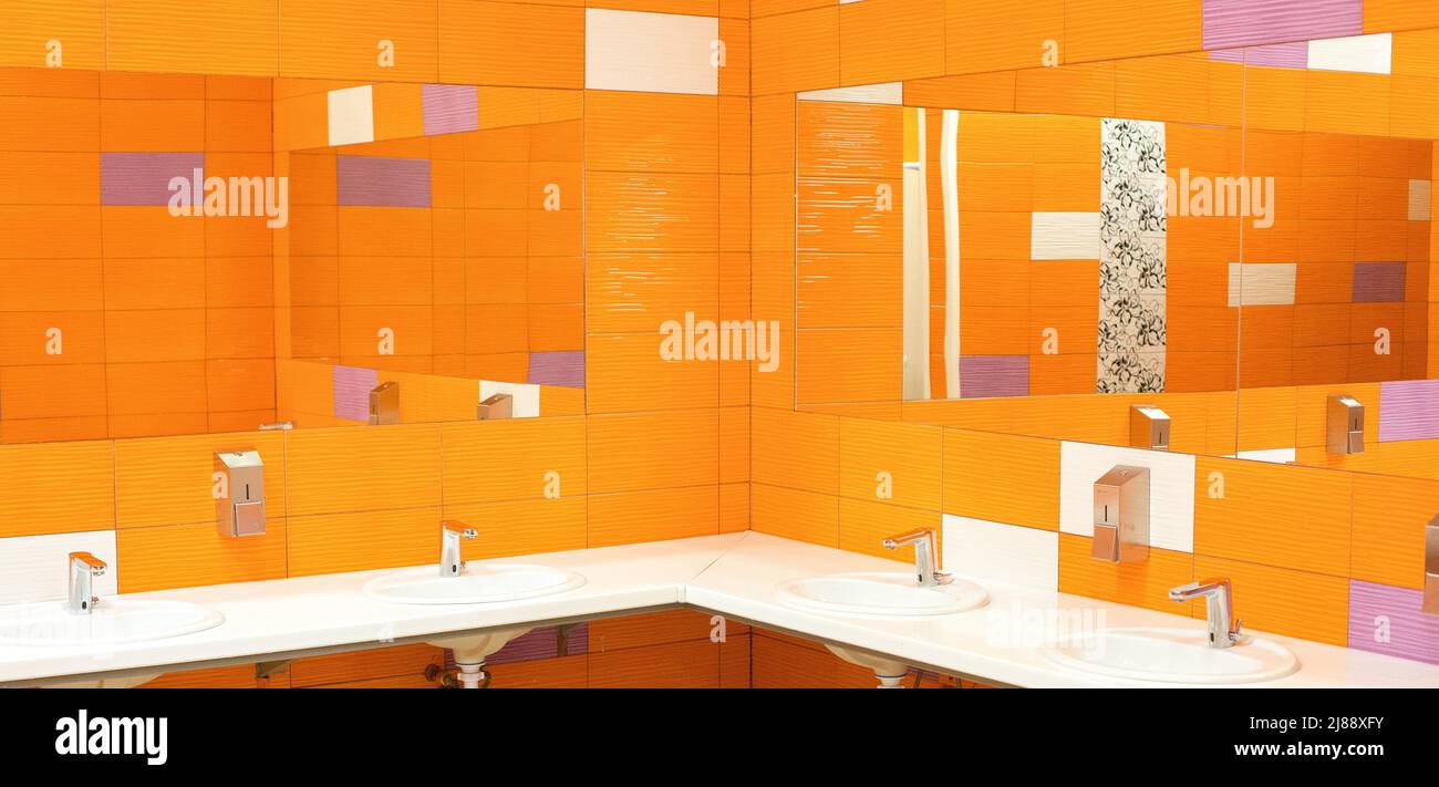 Toilet frame seat hi-res stock photography and images - Alamy