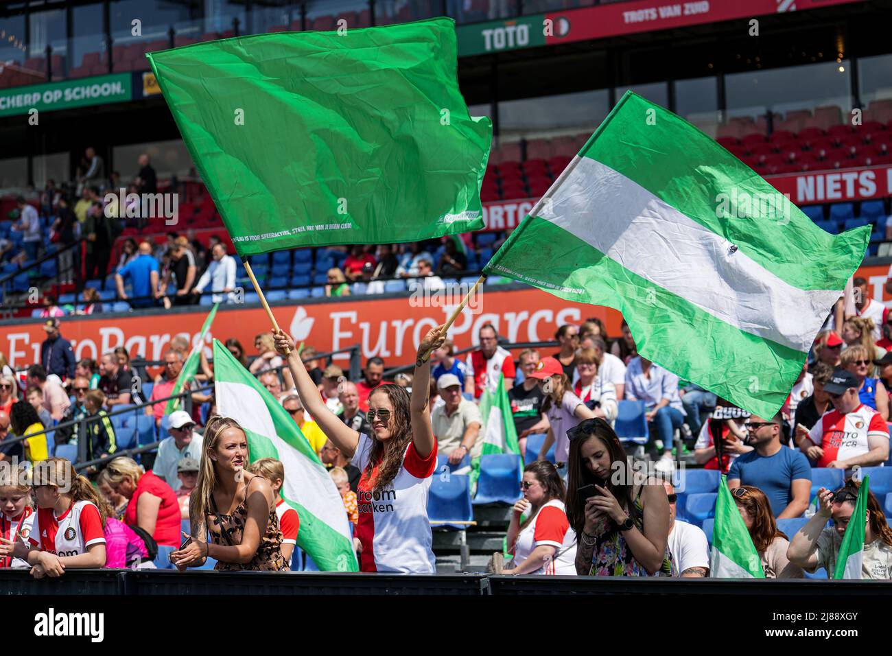 Rotterdam - Fans of Feyenoord during the match between Feyenoord V1 v ...