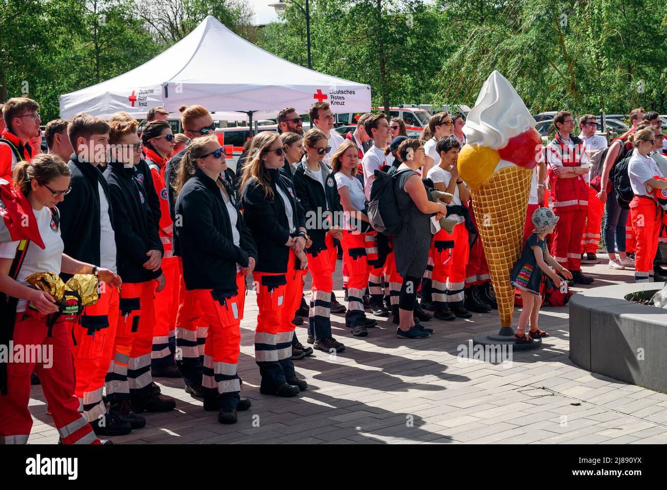 Ilmenau, Germany. 14th May, 2022. Lifeguards and rescue swimmers from ...