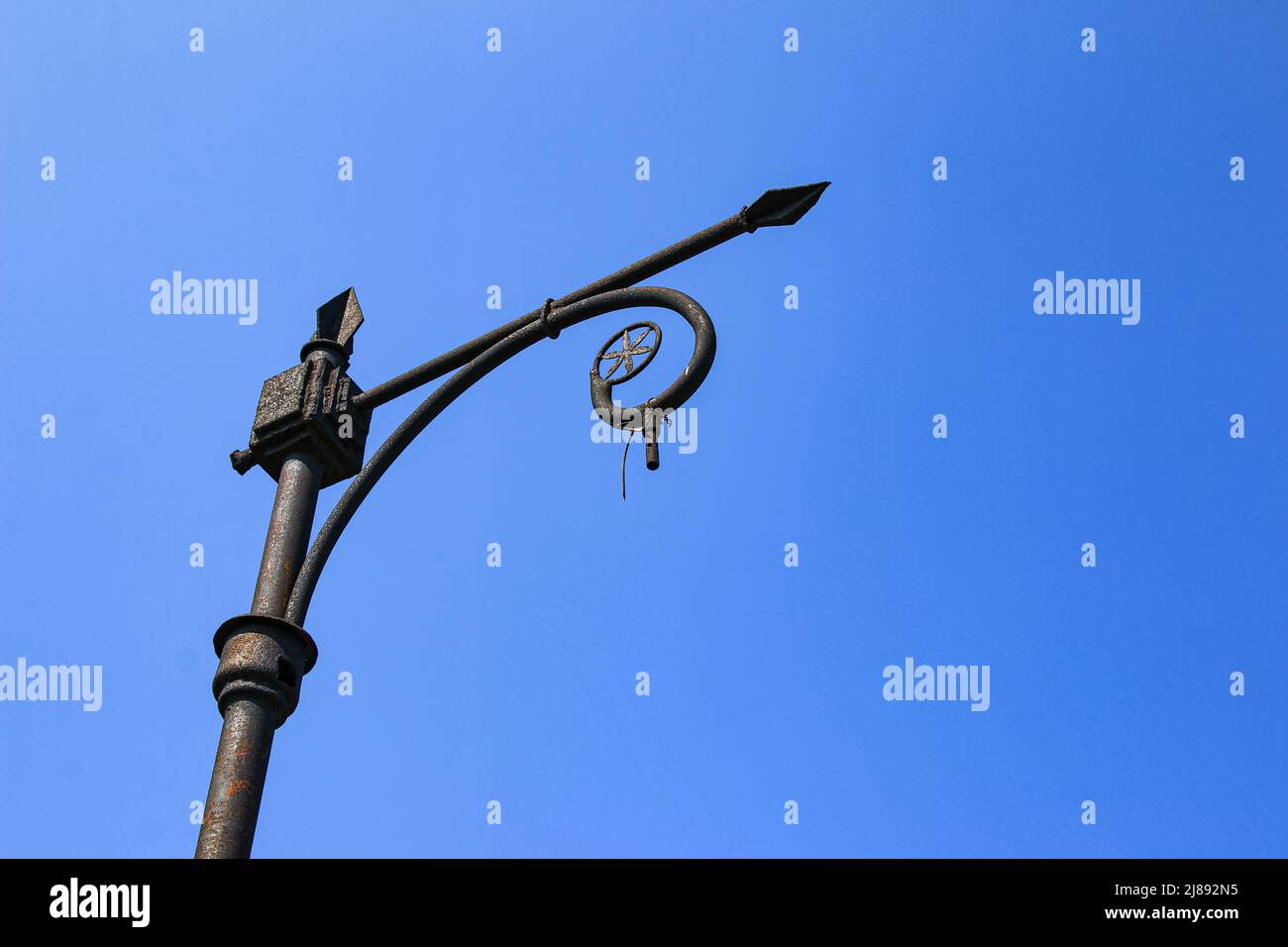 Details of the construction of the old pedestrian bridge over the ...