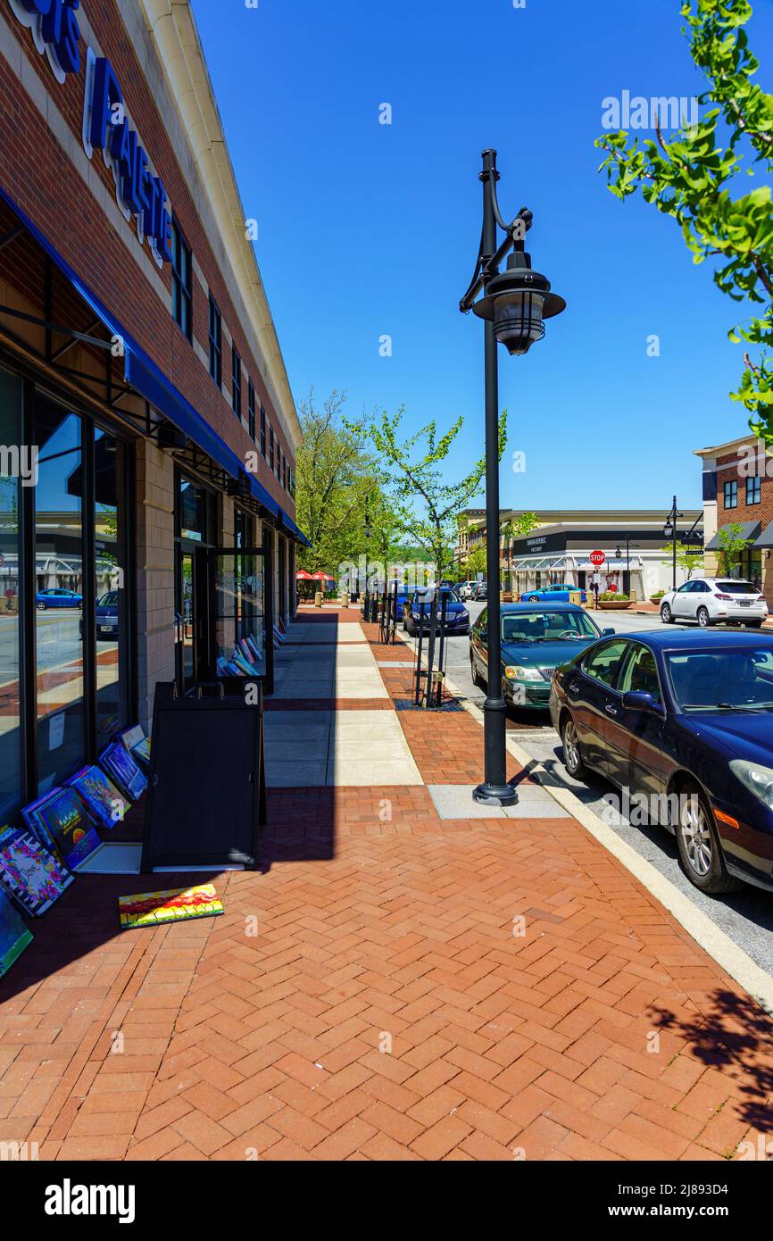 Big box stores hi-res stock photography and images - Alamy