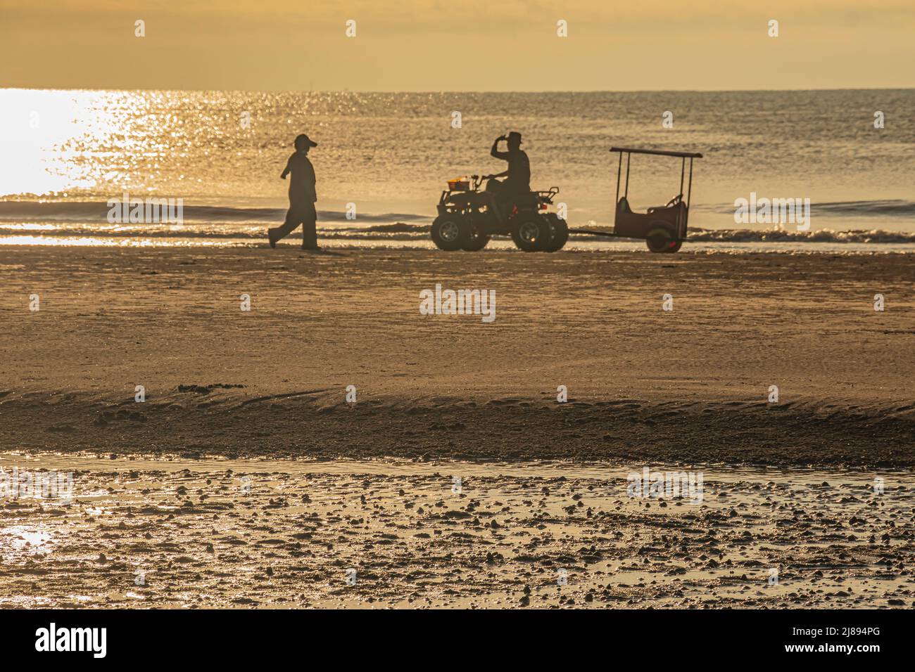 Pantai beserah kuantan hi-res stock photography and images - Alamy