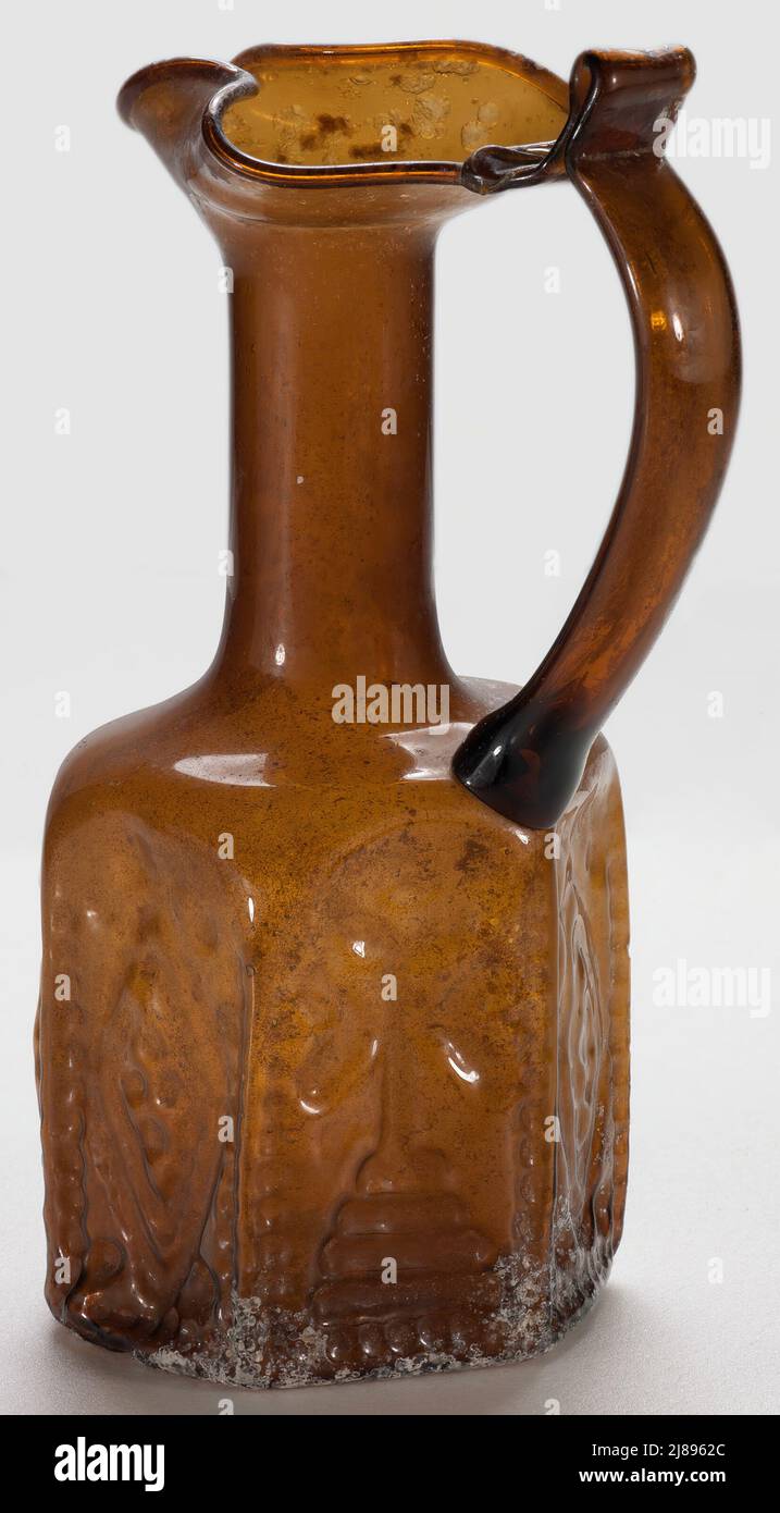 Pilgrimage Jug with Christian Symbols, 578-636 Stock Photo - Alamy
