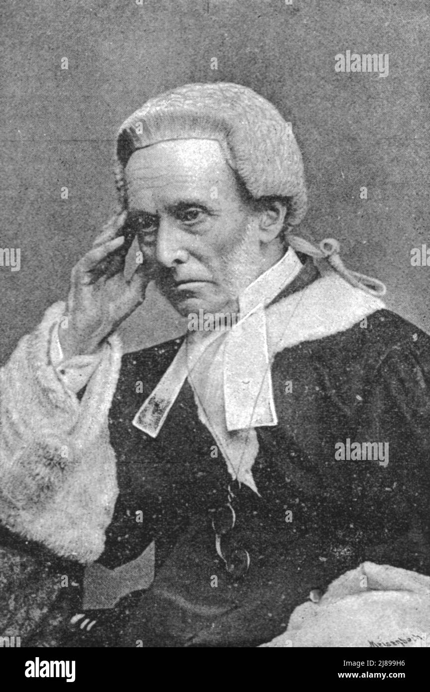 Judge bench wig hi-res stock photography and images - Alamy