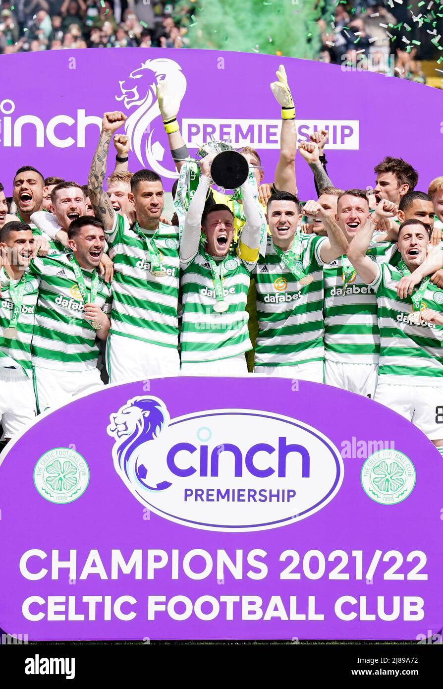 Celtic celebrate with the league trophy after the cinch Premiership ...