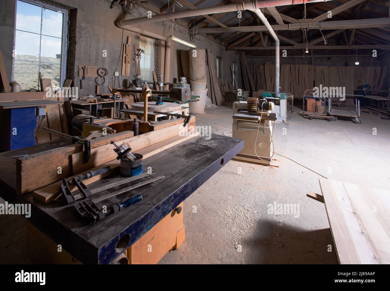 Empty toolbox wooden tool hi-res stock photography and images - Alamy