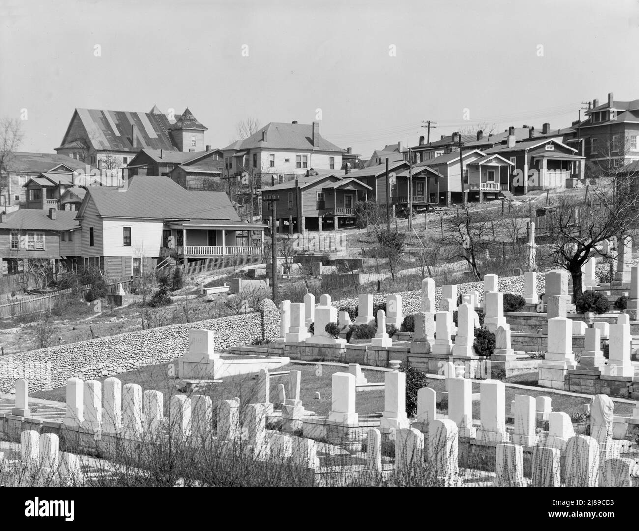 Middle class house america Black and White Stock Photos & Images - Alamy