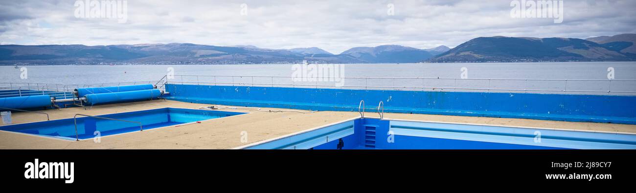 Outdoor open air swimming pool closing for maintenance in Gourock Stock ...