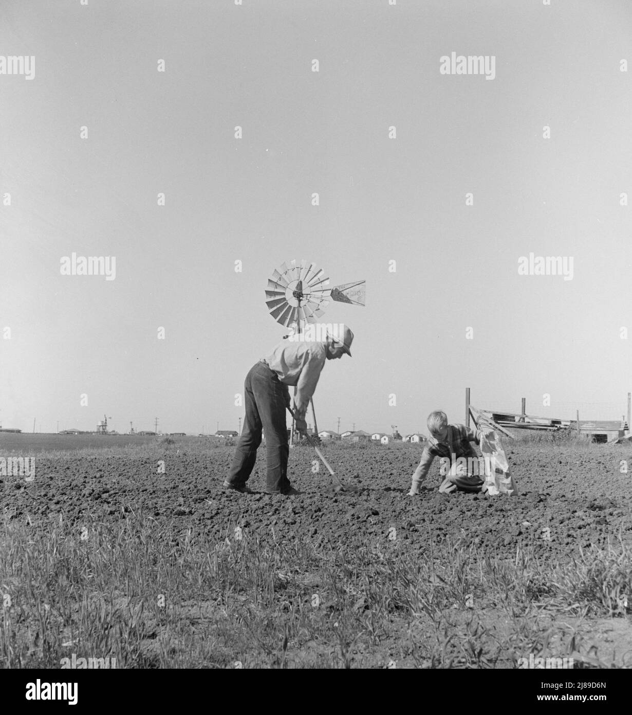 Planting tools Black and White Stock Photos & Images - Alamy