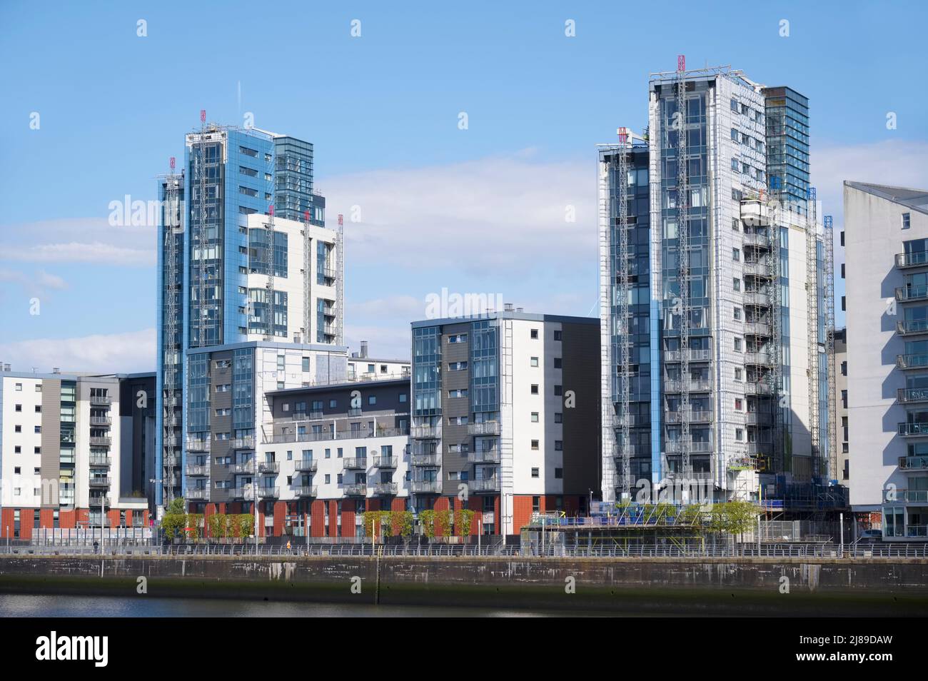 Modern high rise tower flats in Glasgow Stock Photo - Alamy