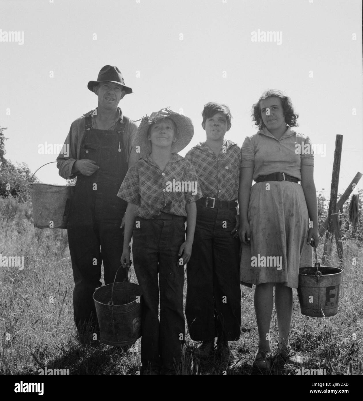 U.s. children in poverty Black and White Stock Photos & Images - Alamy