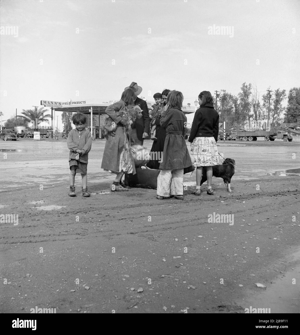 Woman suitcase hitching lift Black and White Stock Photos & Images - Alamy