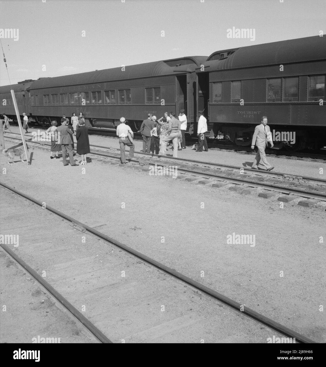 Train porter african american hi-res stock photography and images - Alamy