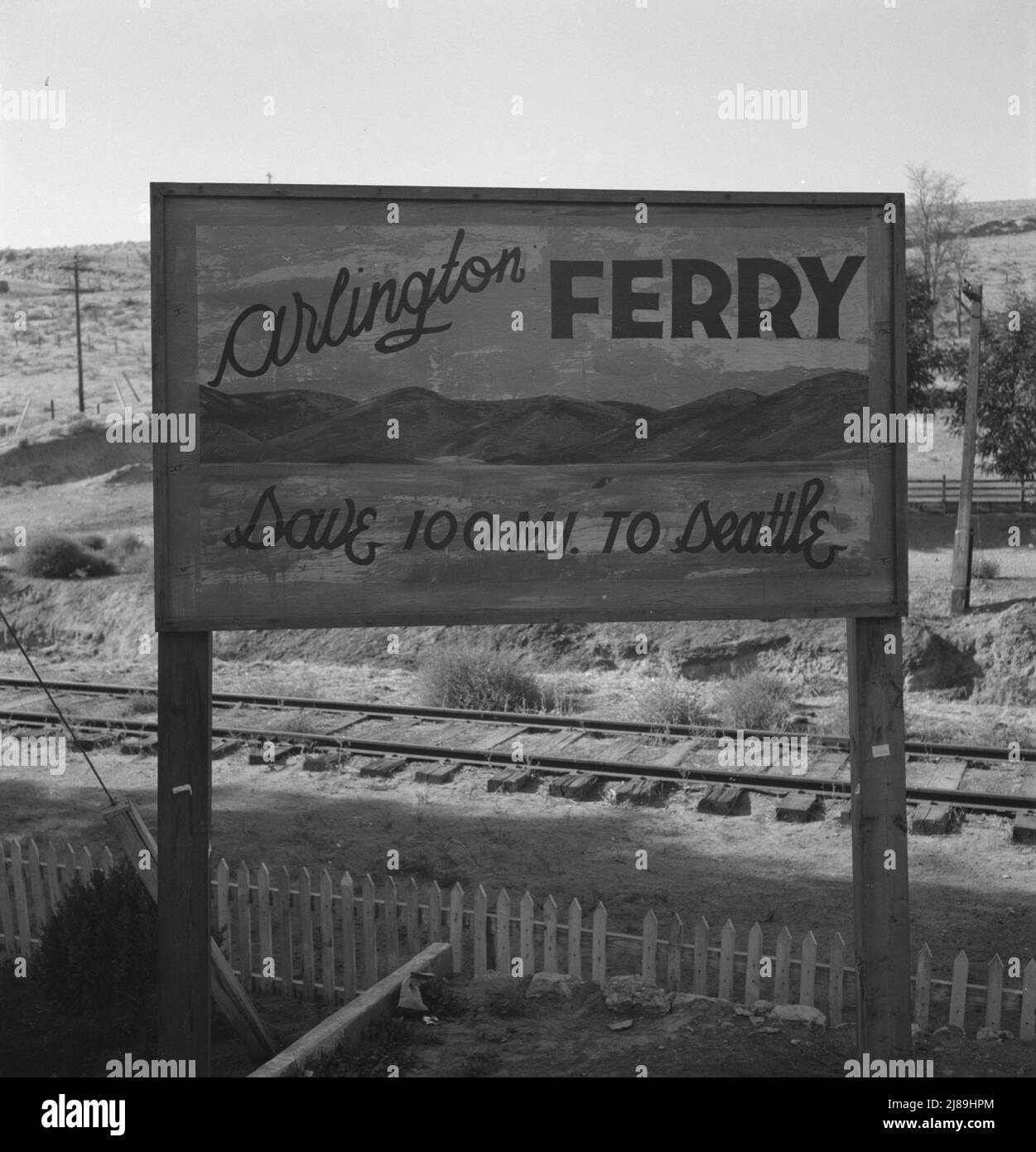 On transportation outskirts of small Oregon town on the Columbia River ...