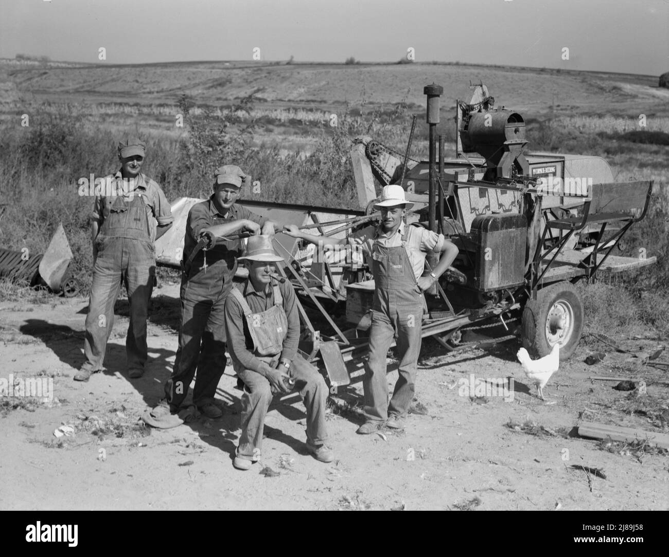 Combine harvester 1930s hi-res stock photography and images - Alamy