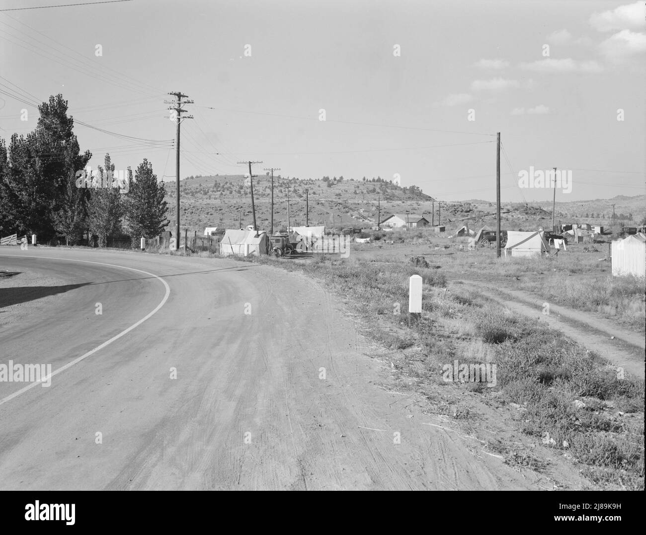 Squatter camp before season opens. Malin, Klamath County, Oregon Stock ...