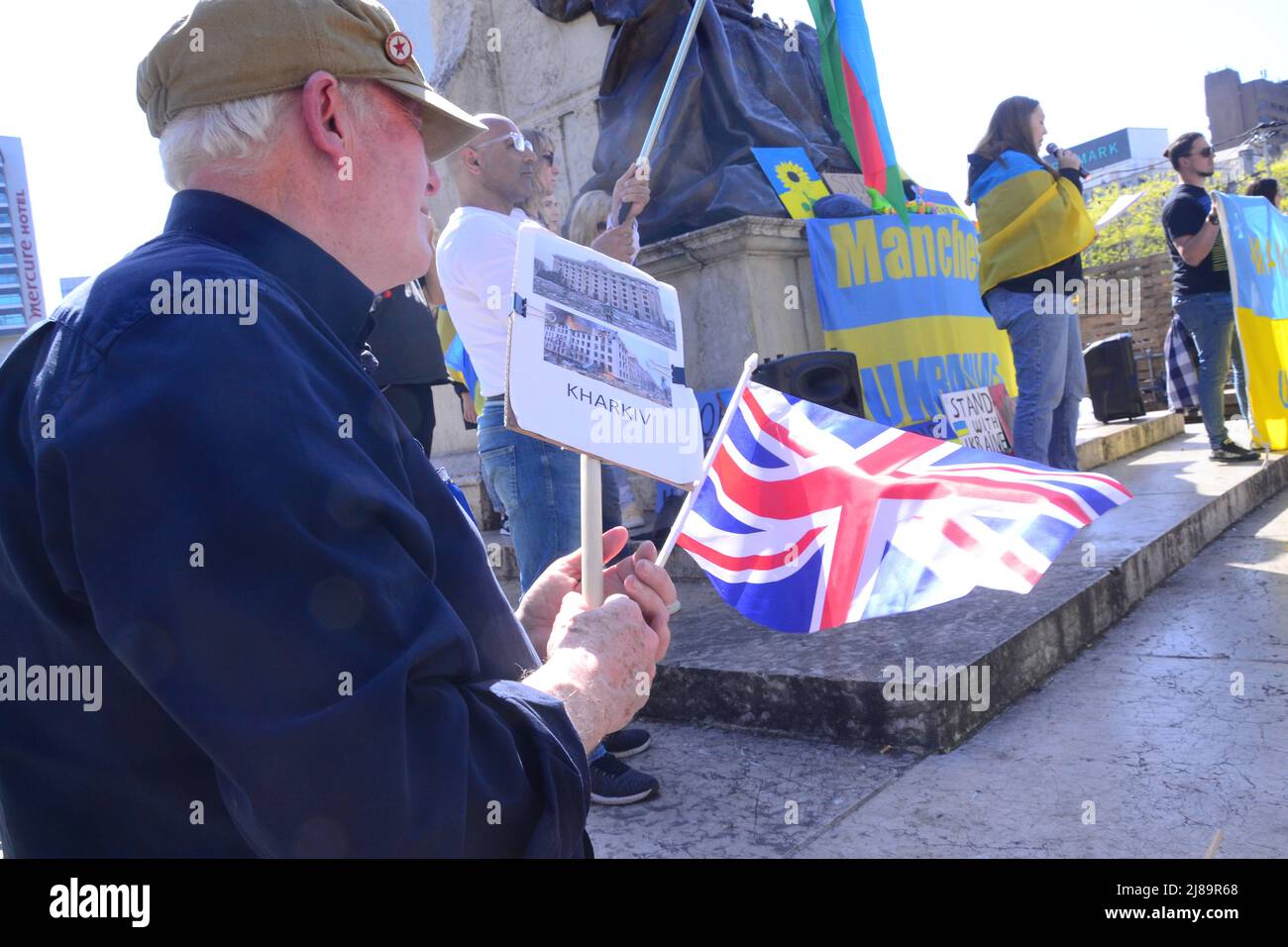 Union jack and ukrainian flag hi-res stock photography and images - Alamy
