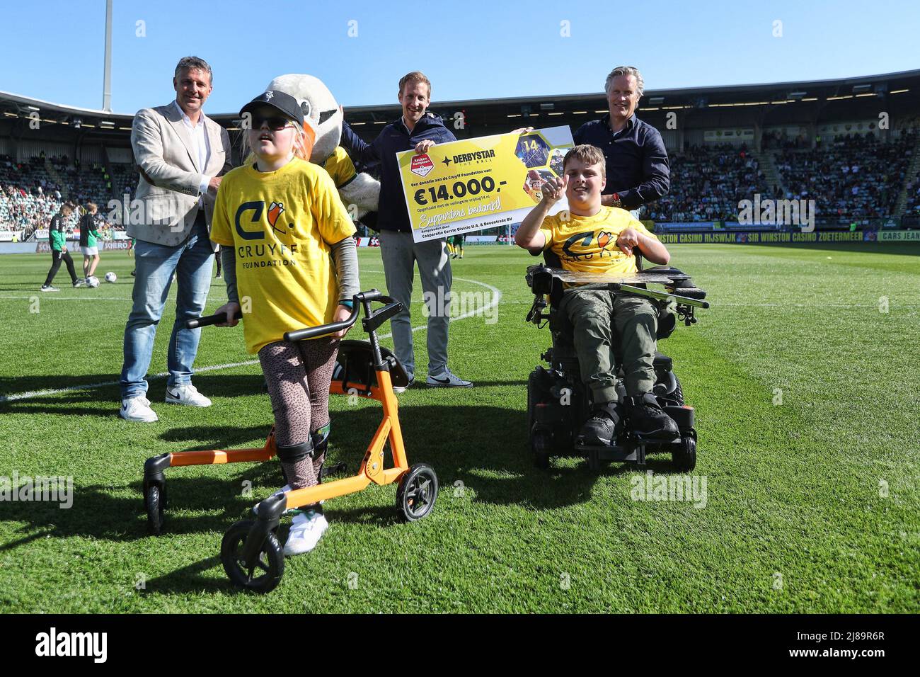 DEN HAAG, 14-05-2022 , Cars Jeans Stadion ADO Den Haag , Dutch Keuken ...