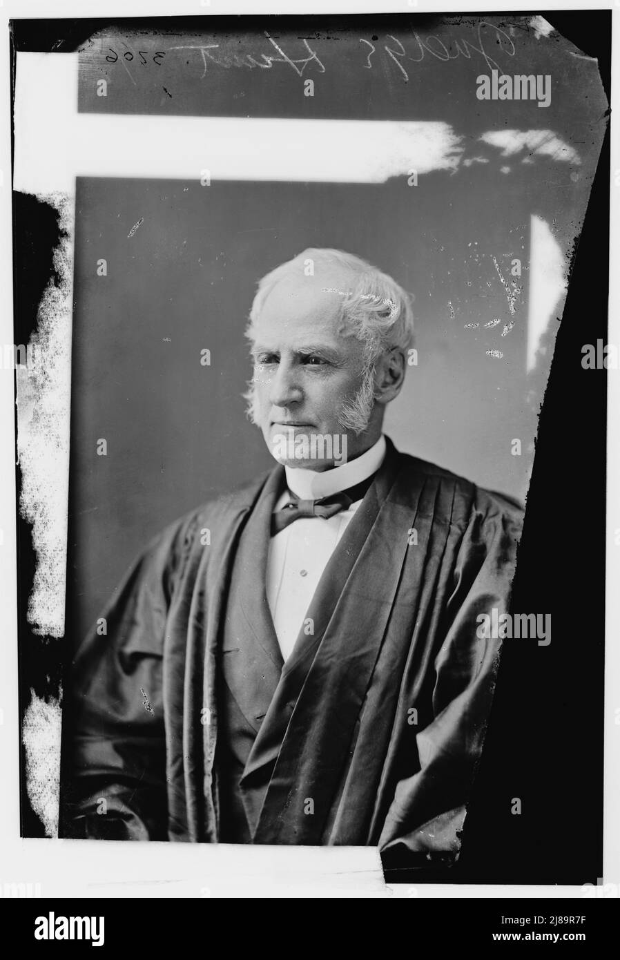 Hunt sitting Black and White Stock Photos & Images - Alamy