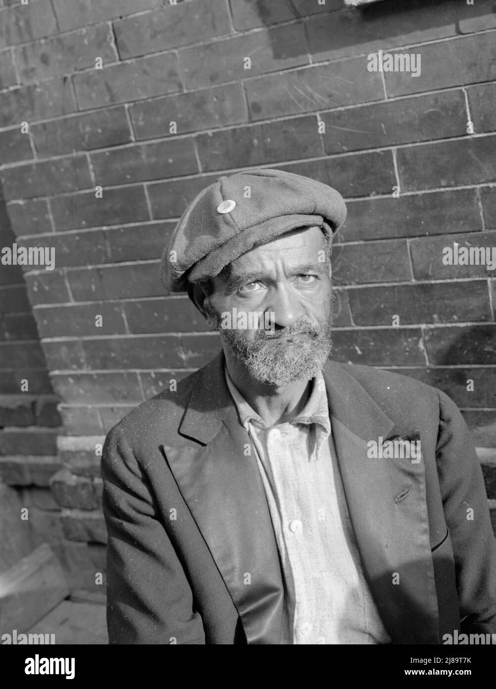 Old man peanut Black and White Stock Photos & Images - Alamy