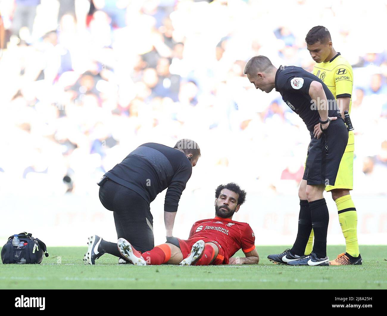 Mohamed salah picks up injury hi-res stock photography and images - Alamy