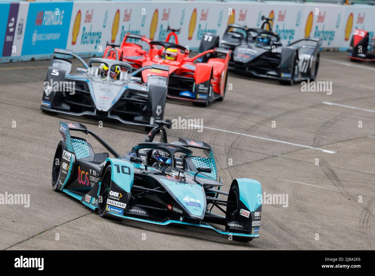 10 BIRD Sam (gbr), Jaguar TCS Racing, Jaguar I-Type 5, action during the 2022 Berlin ePrix, 5th ...