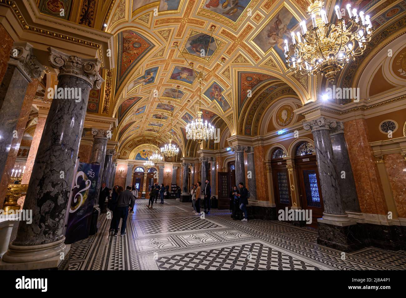 Interior of magyar allami operahaz hi-res stock photography and images ...