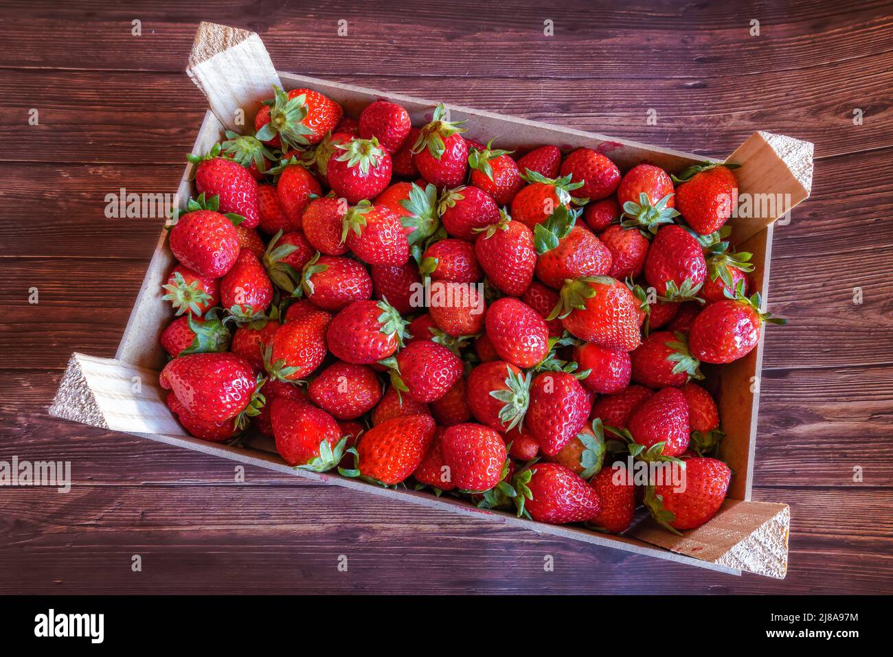 Wooden box with berries hi-res stock photography and images - Alamy