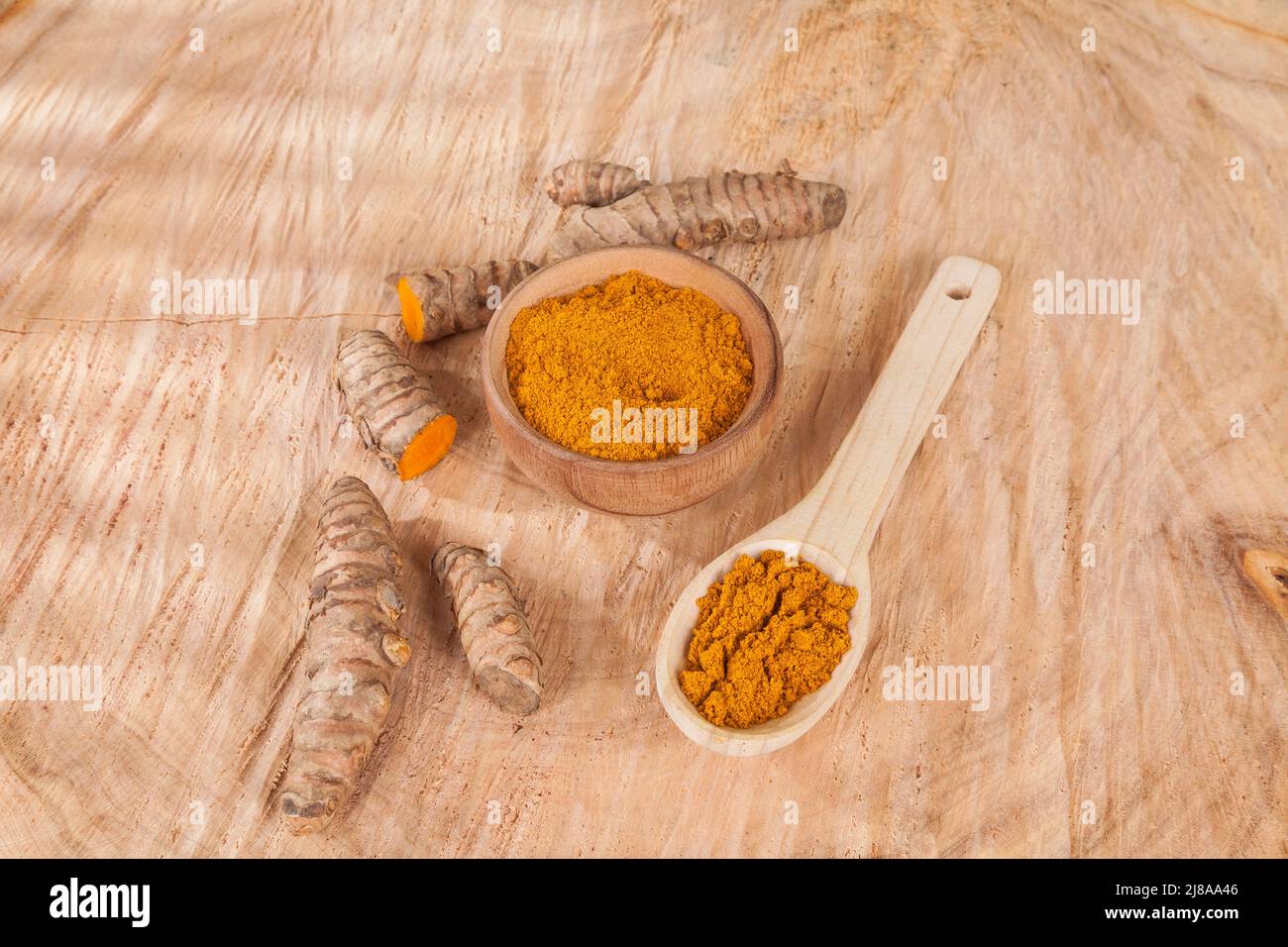 Turmeric - Curcuma longa root and turmeric powder for alternative ...