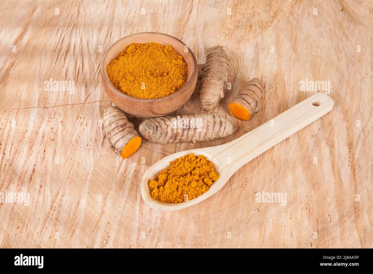 Turmeric - Curcuma longa root and turmeric powder for alternative ...