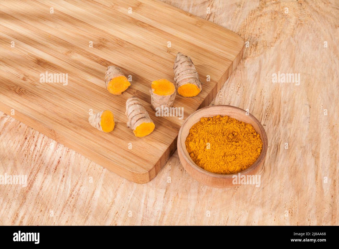 Turmeric - Curcuma longa root and turmeric powder for alternative ...