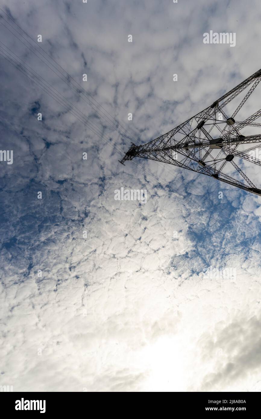 Super pylon carrying electricity over the rivers Severn and Wye at ...