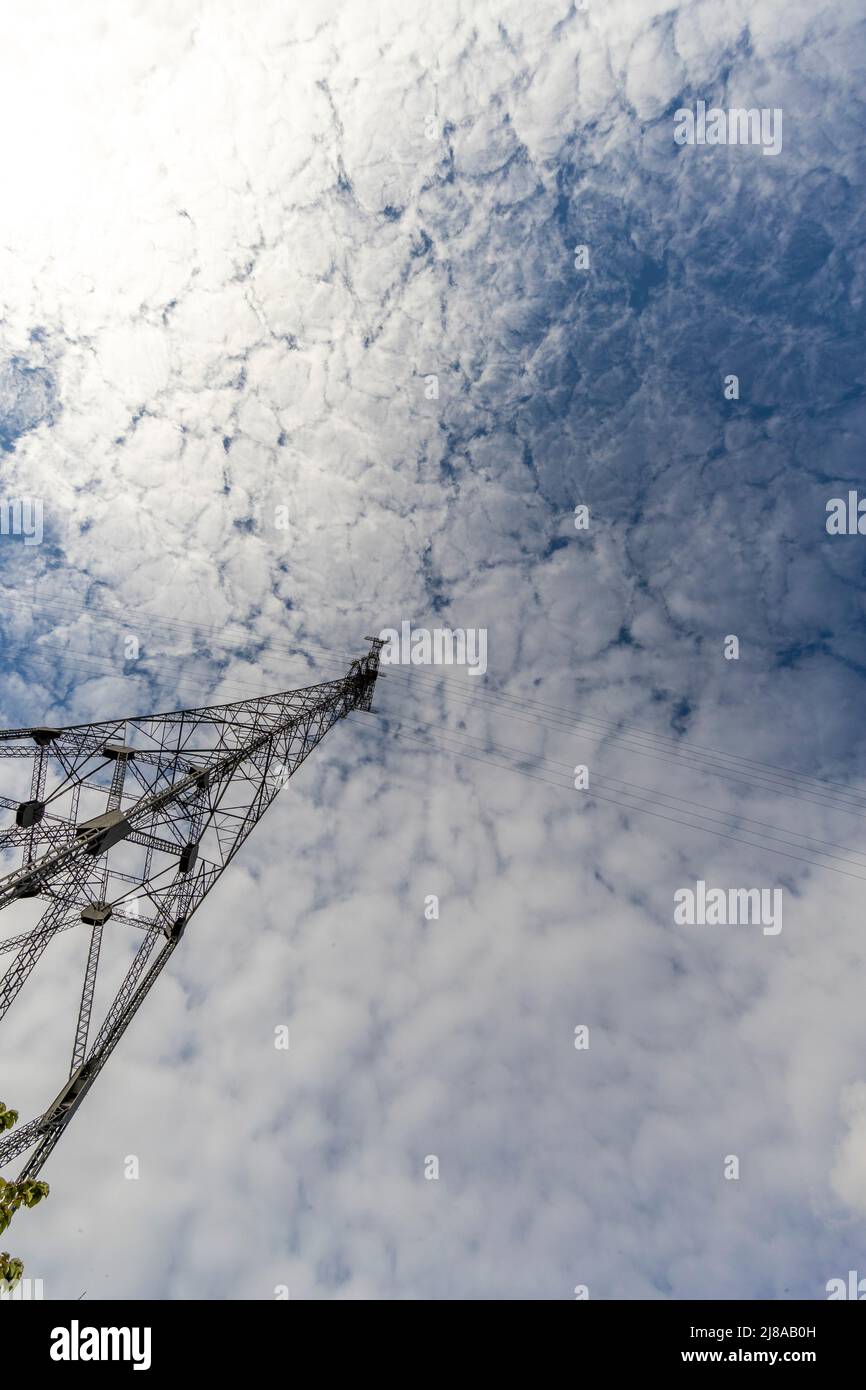 Super pylon carrying electricity over the rivers Severn and Wye at ...
