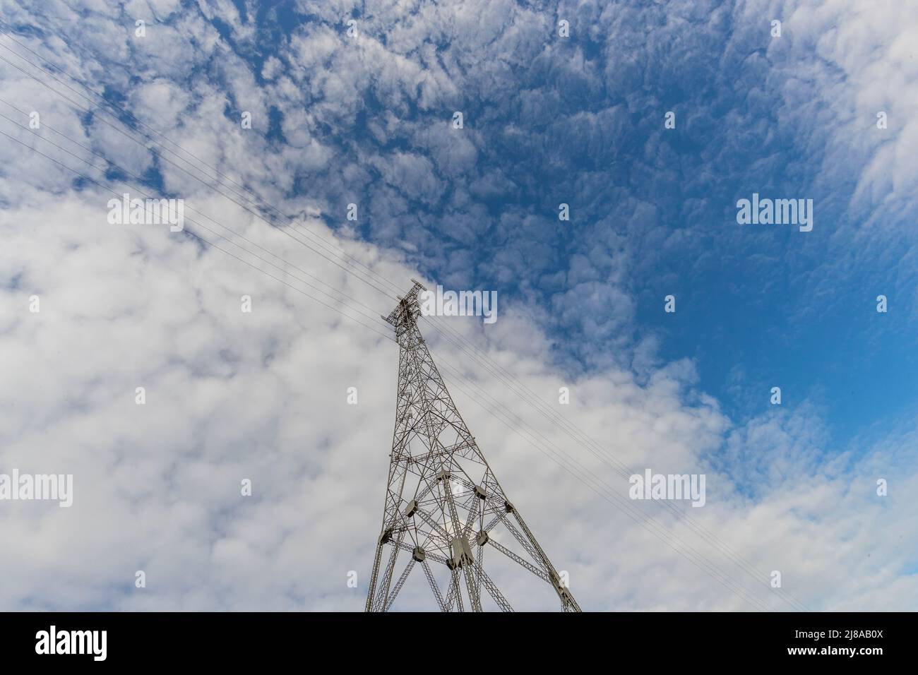 Super pylon carrying electricity over the rivers Severn and Wye at ...