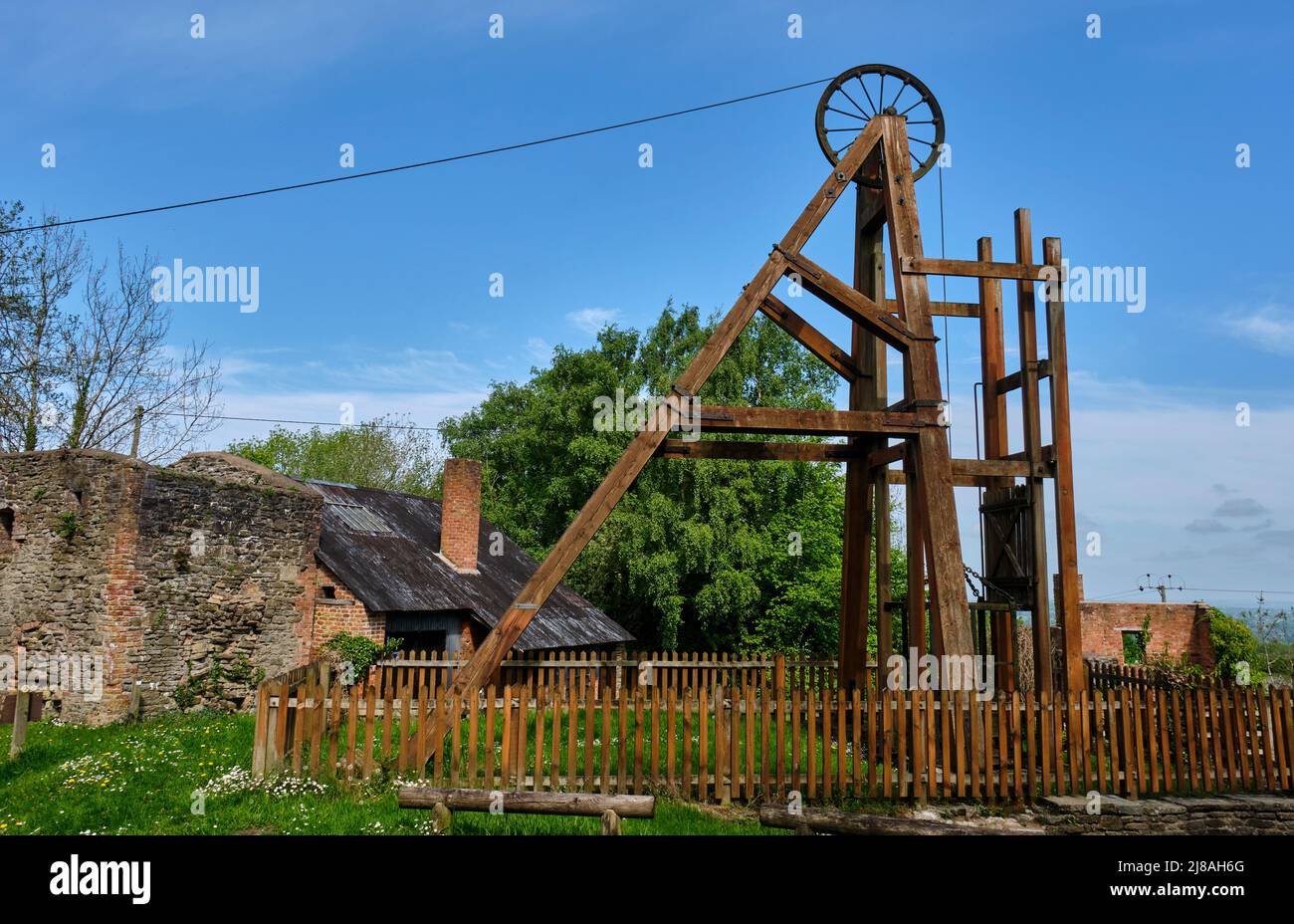 Mine shaft house hi-res stock photography and images - Alamy