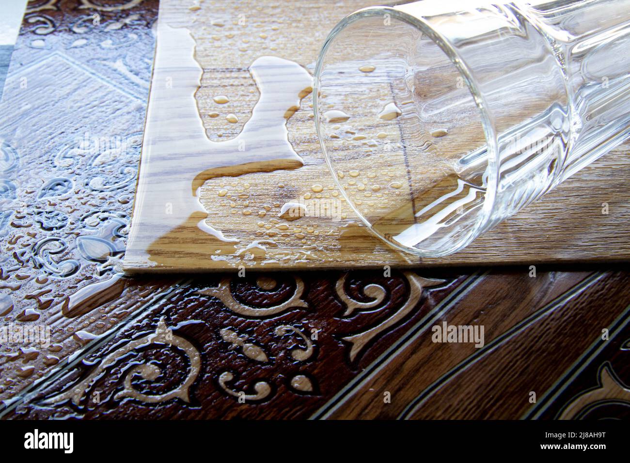 Waterproofness of linoleum. Protection of floor coverings from moisture ...