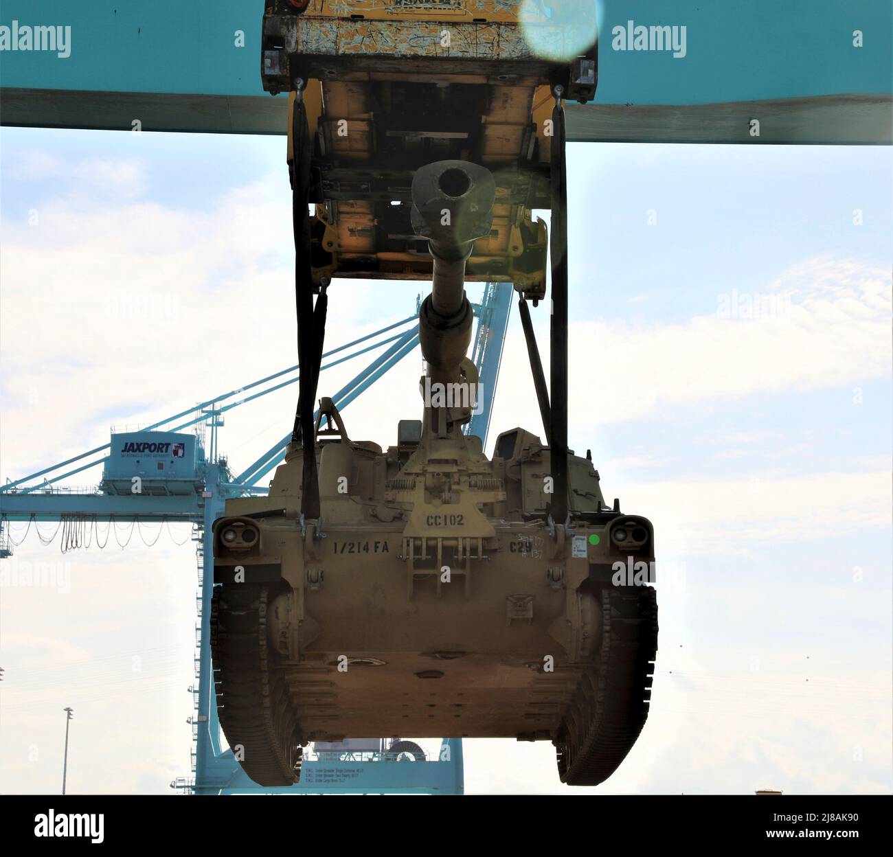 Howitzer m109 hi-res stock photography and images - Alamy