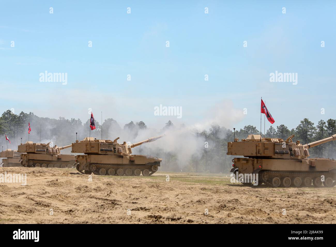 1st battalion 113th field artillery regiment hi-res stock photography ...