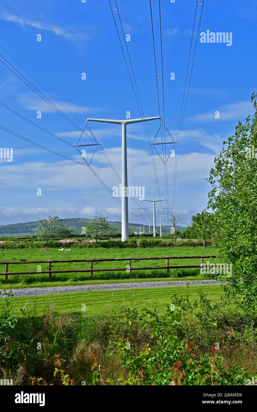 Huge t pylons a worlds first hi-res stock photography and images - Alamy
