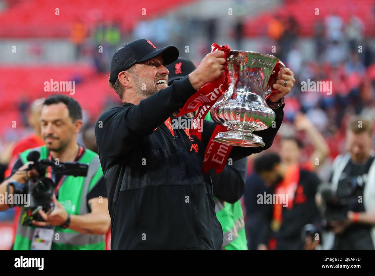 Fa cup trophy liverpool hi-res stock photography and images - Alamy