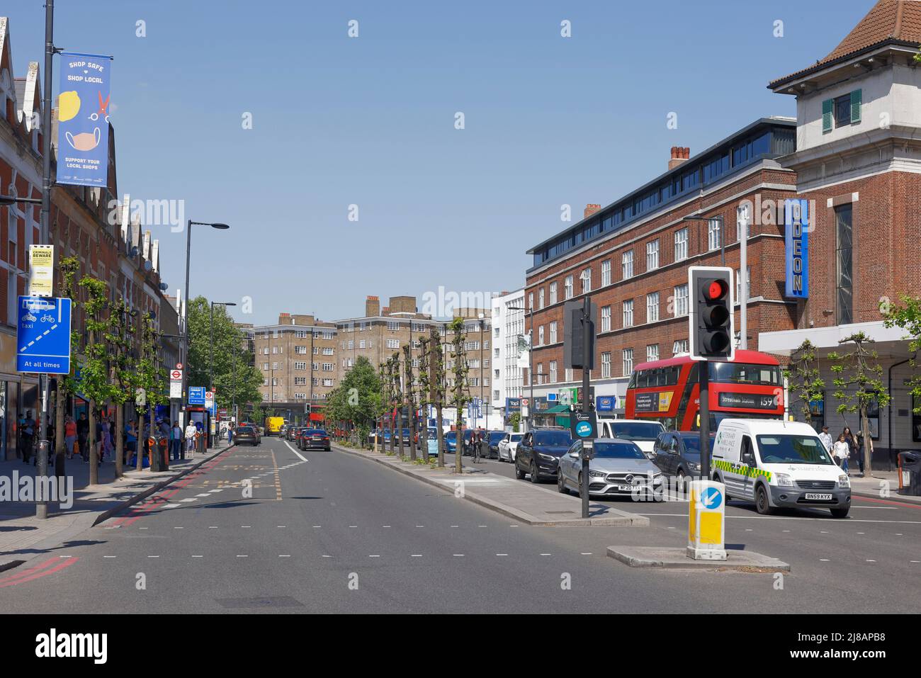 Streatham High Road Stock Photo - Alamy