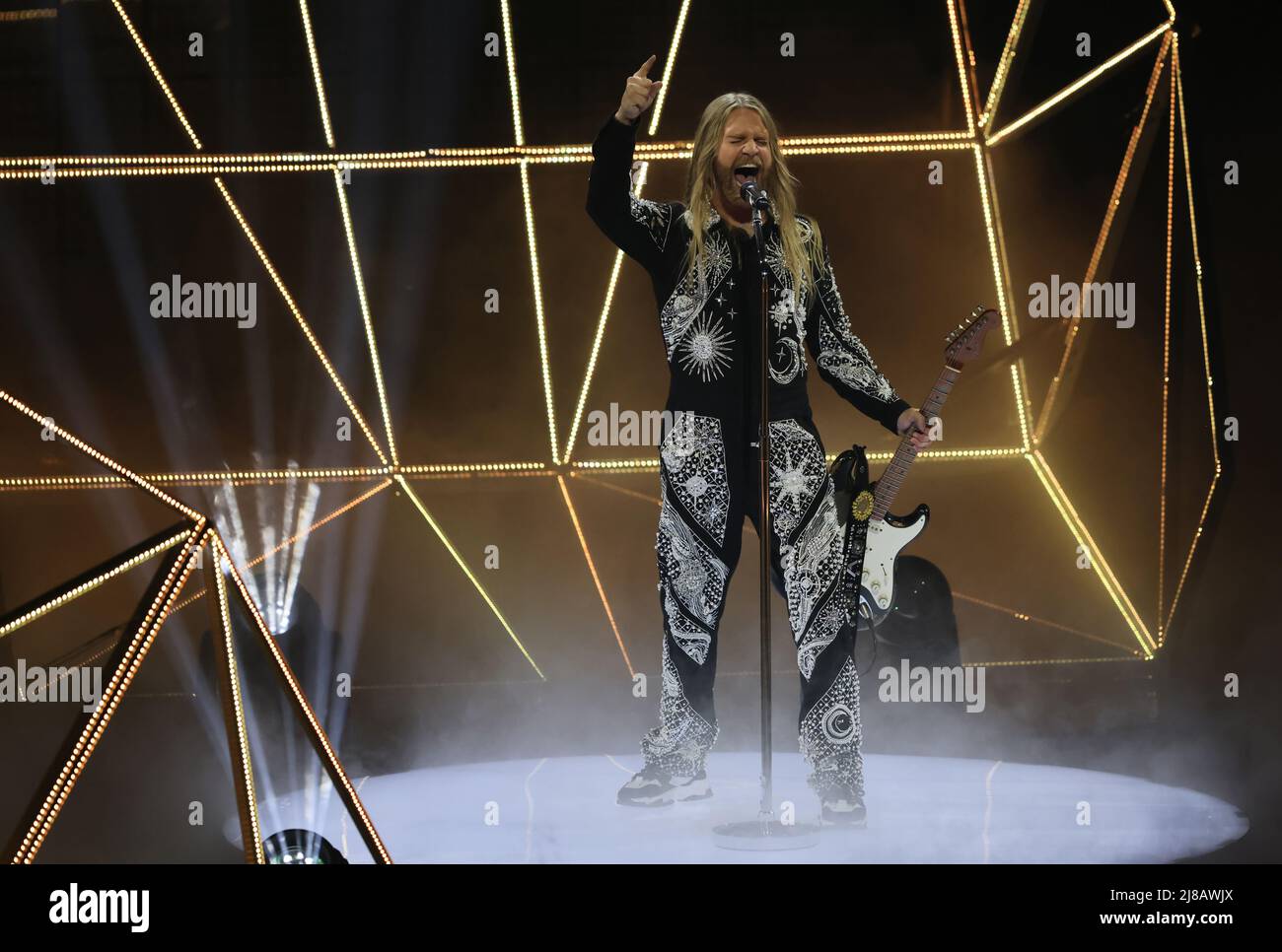 Turin, Italy. 14th May, 2022. Sam Ryder from Great Britain sings the ...